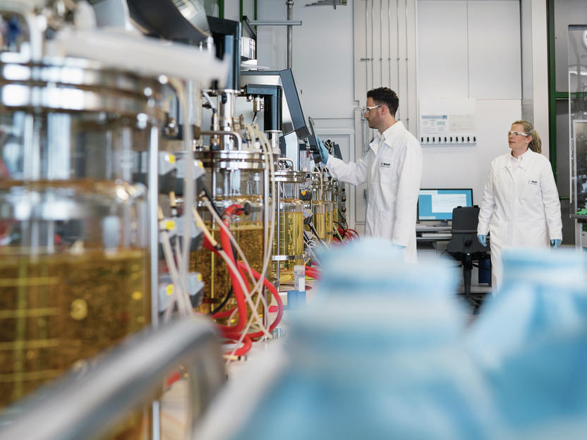 White biotechnology enables carbon recycling